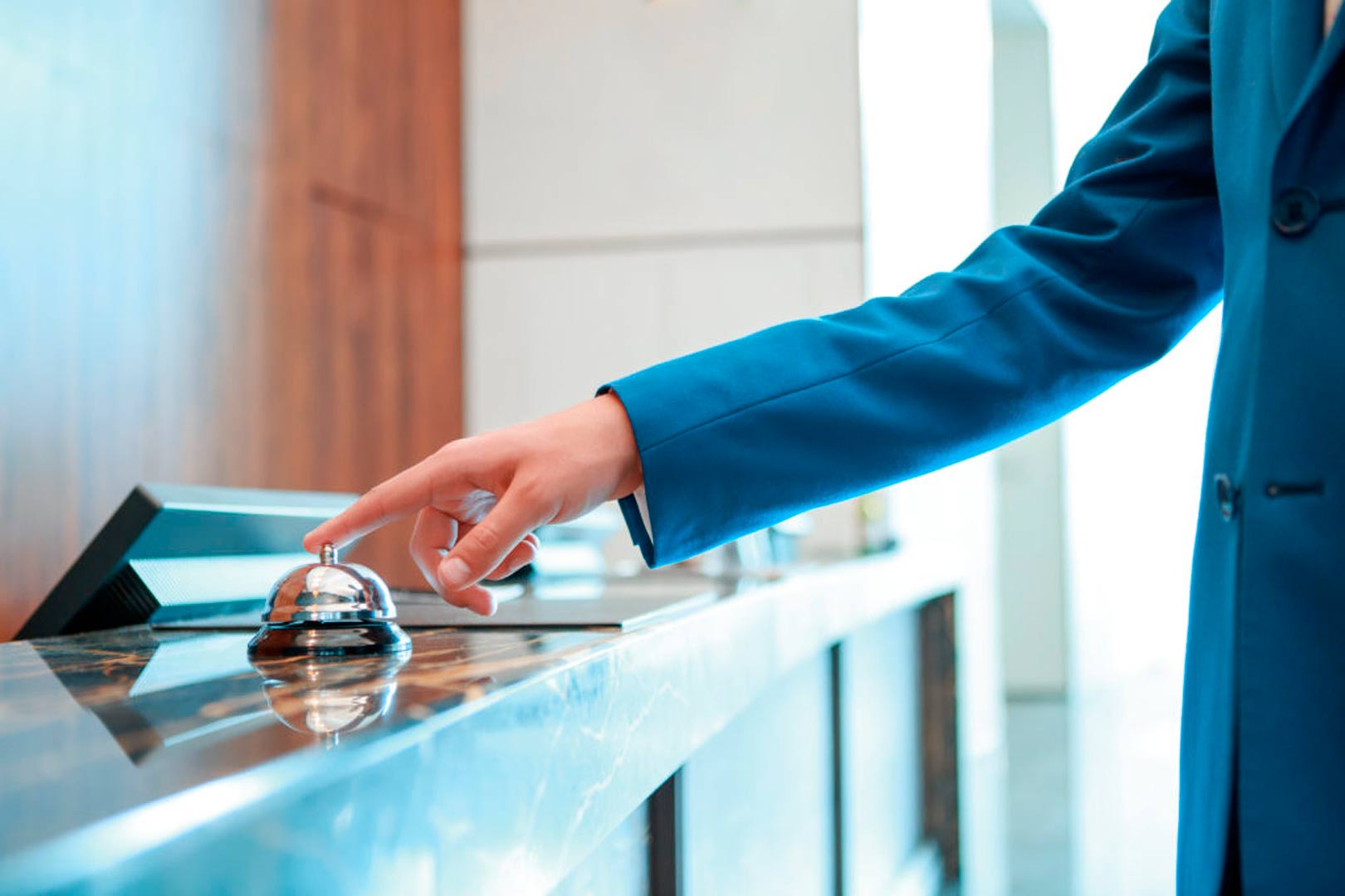7 claves para mejorar el servicio hotelero al cliente